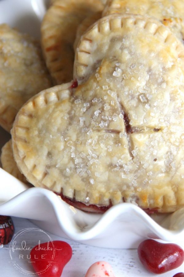 Chocolate Raspberry Mini Heart Pies (these are adorable!) - Foodie ...