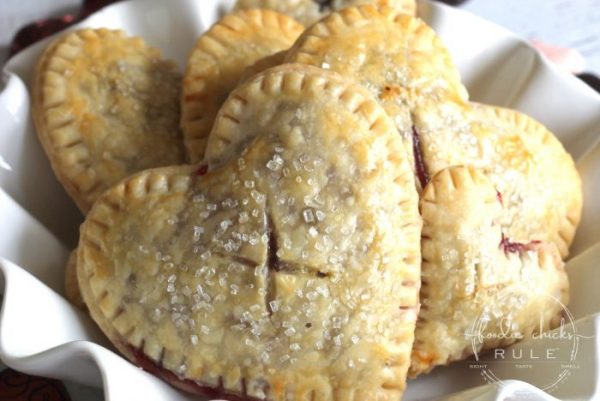 Chocolate Raspberry Mini Heart Pies (these are adorable!) - Foodie ...